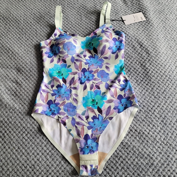 knix | Tops | Knix Luxelift Bodysuit Sz Small | Poshmark